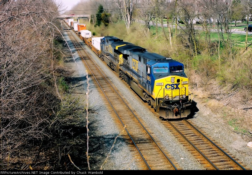 CSX 695 on the Q108 at Sidney Ohio